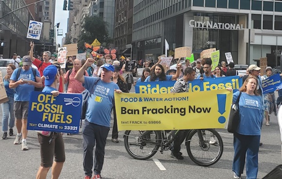 New York, NY: Rally to Ban Fracking with Carbon Dioxide · Food & Water Watch
